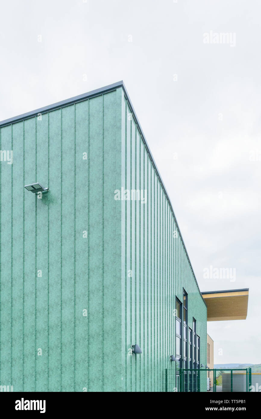 Tonyrefail community school hi-res stock photography and images - Alamy