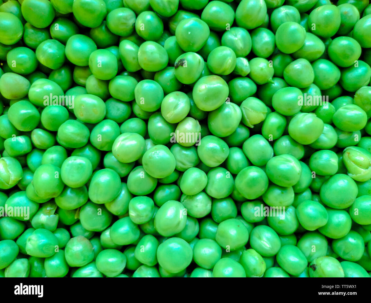 green pea beans pattern texture close up Stock Photo - Alamy