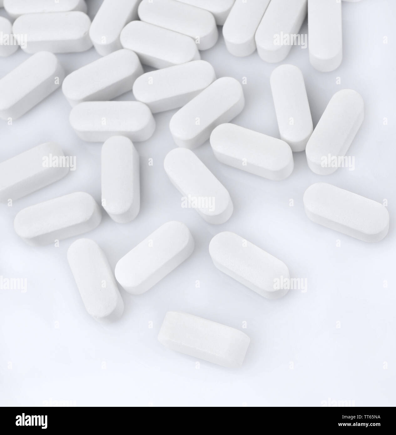 Pile of pills, close-up Stock Photo - Alamy