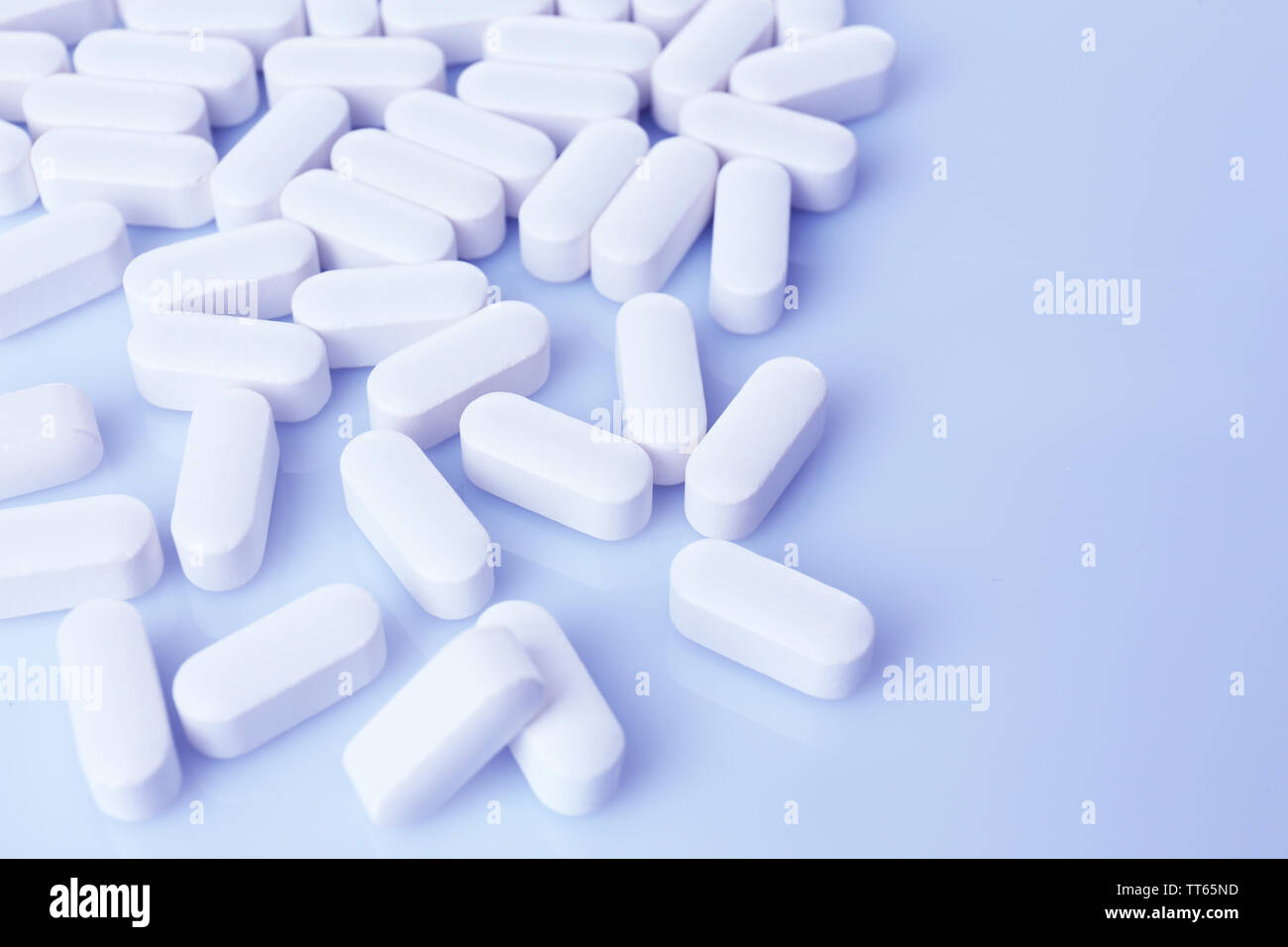 Pile of pills, close-up Stock Photo - Alamy