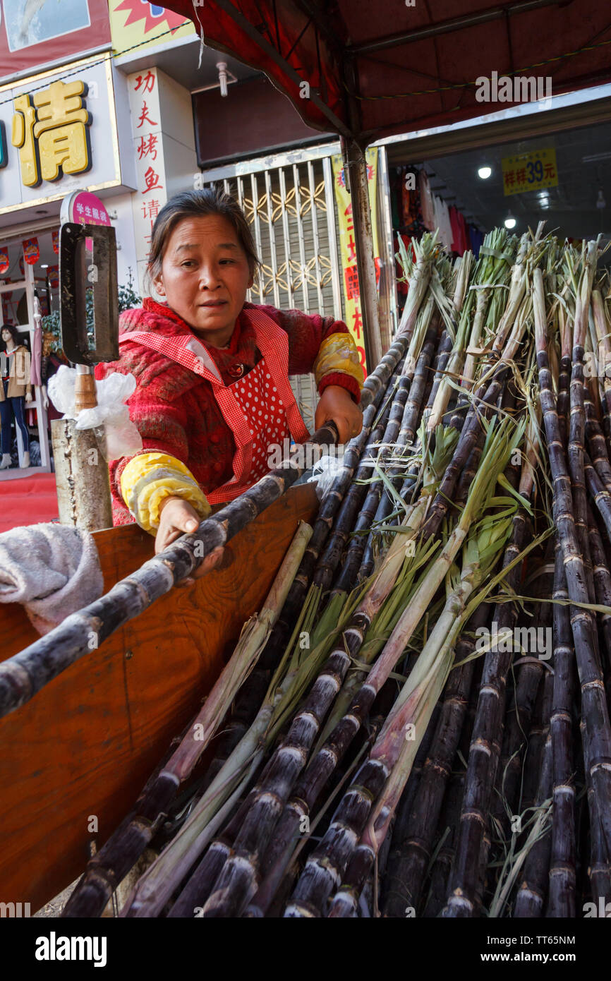 Lincang hi-res stock photography and images - Alamy