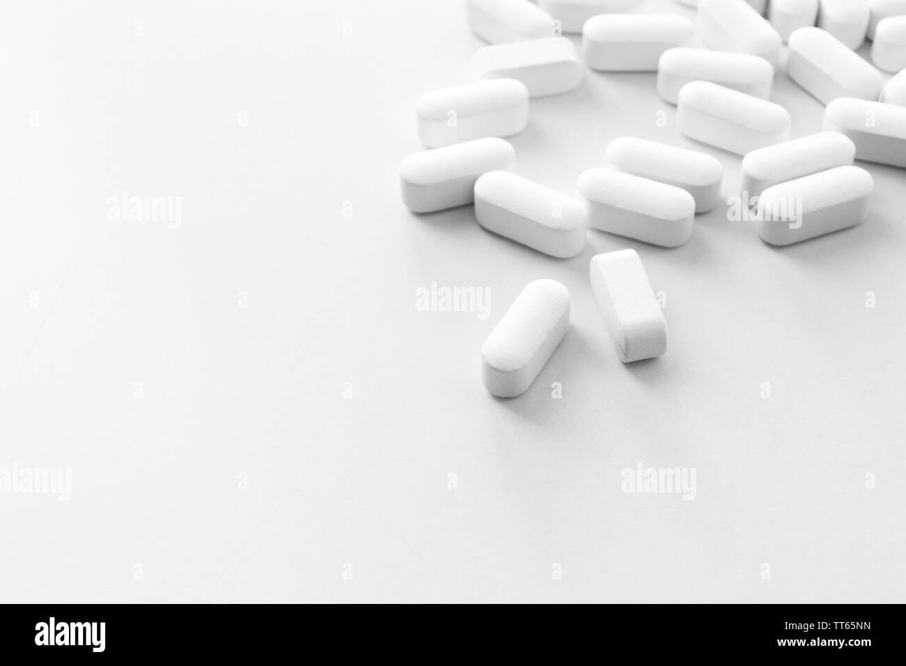 Pile of pills, close-up Stock Photo - Alamy