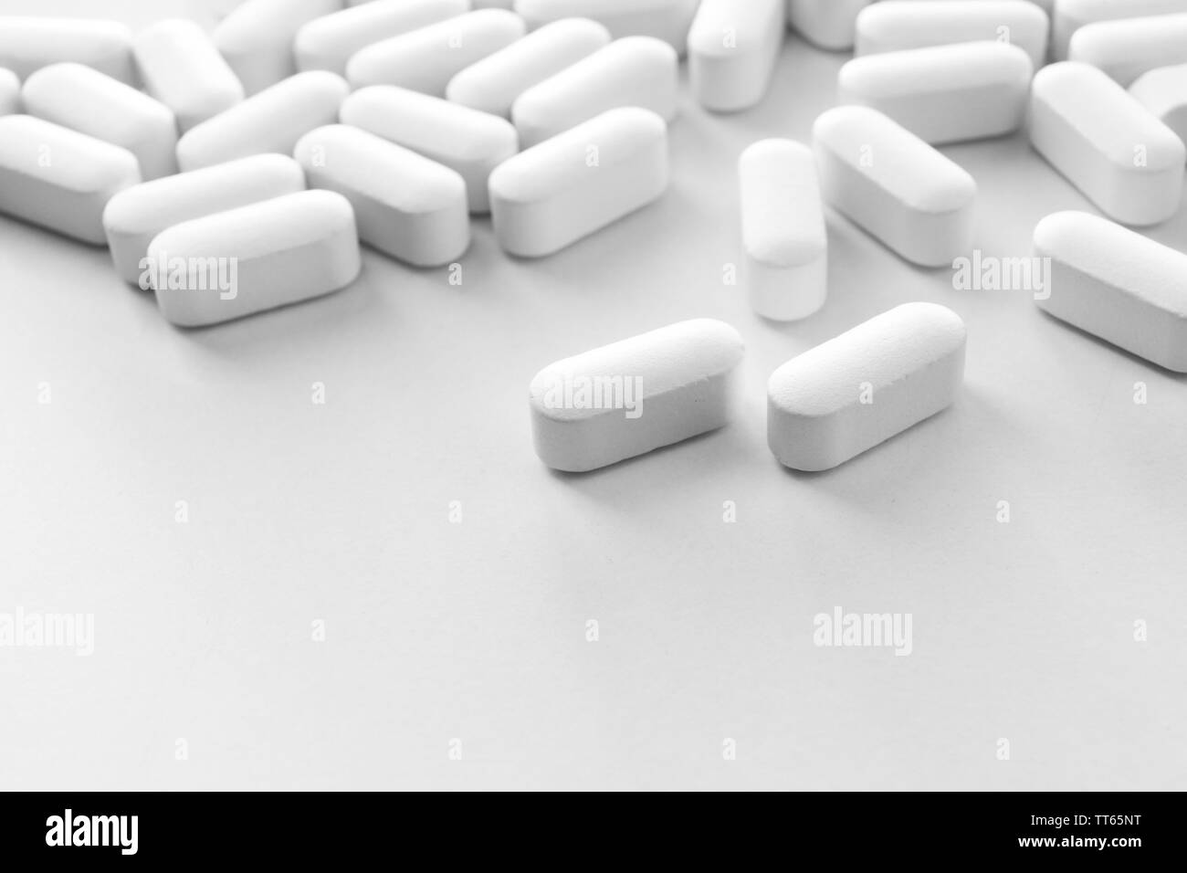 Pile of pills, close-up Stock Photo - Alamy