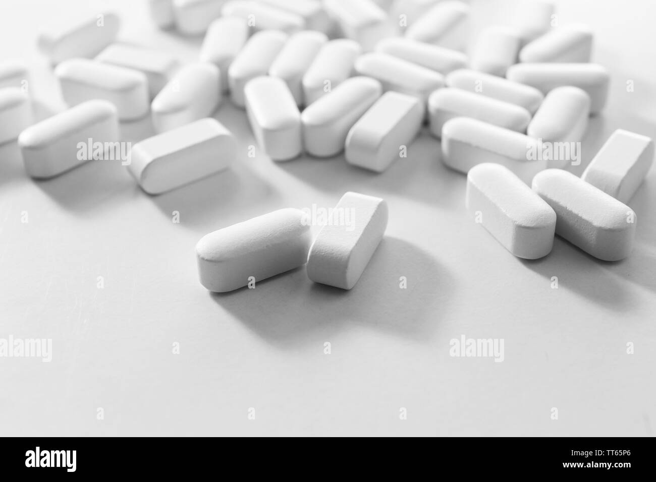 Pile of pills, close-up Stock Photo - Alamy