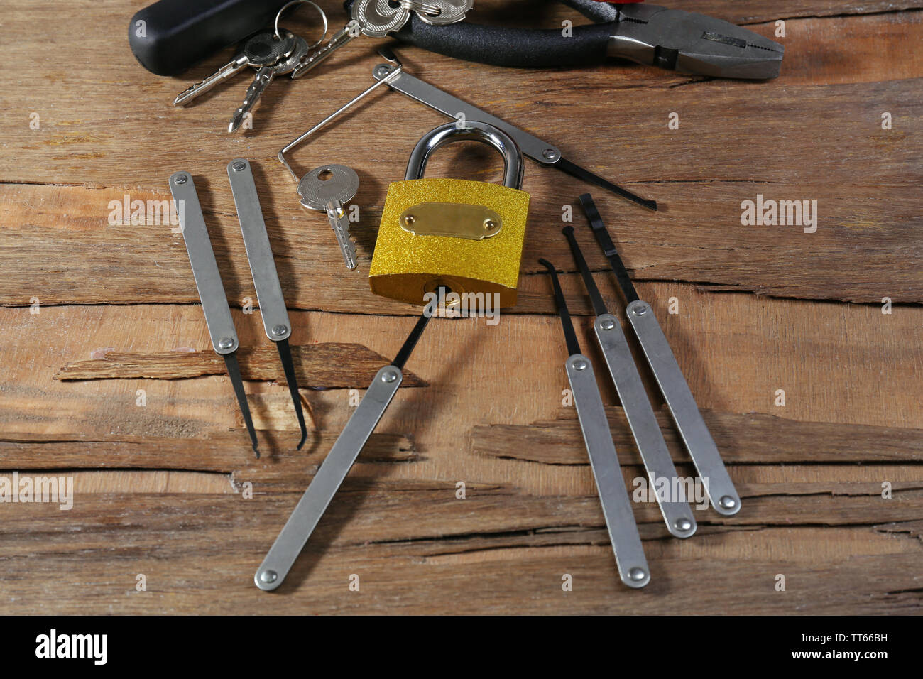 Burglar tools hi-res stock photography and images - Alamy