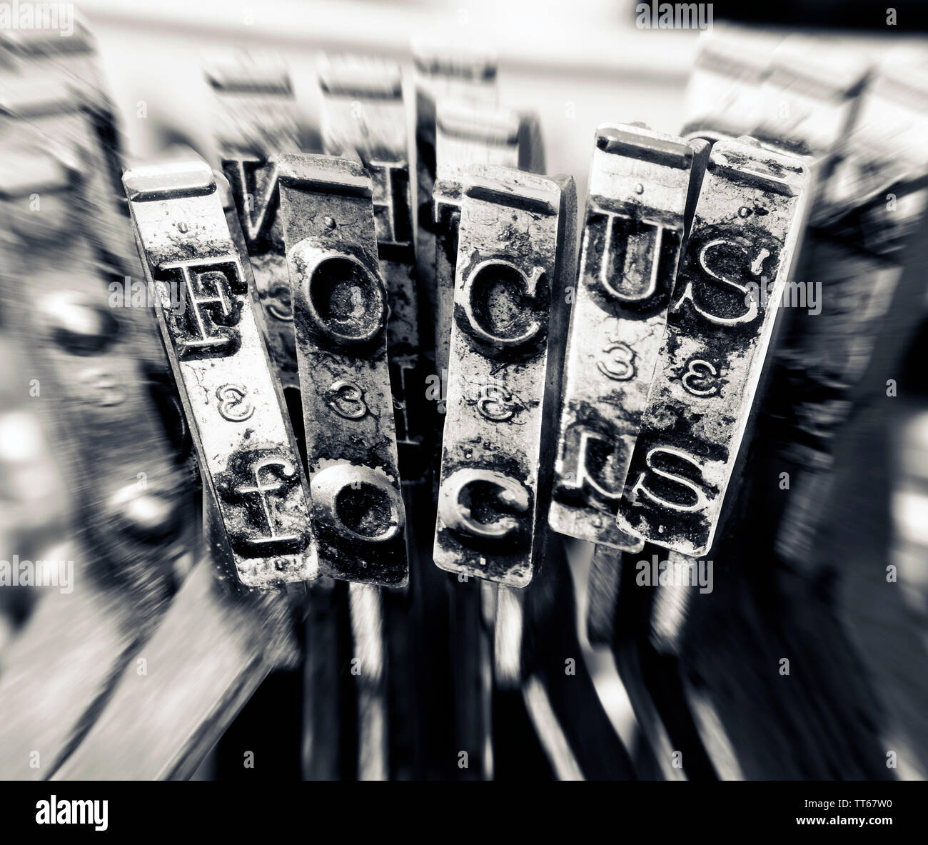 the word FOCUS with old typewriter monochrome Stock Photo - Alamy