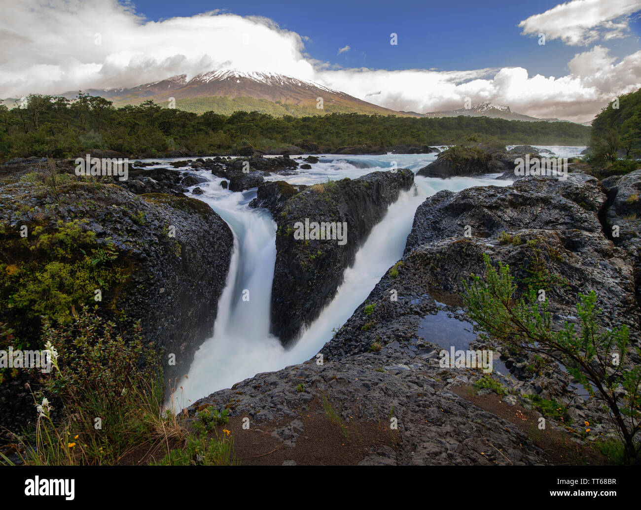 Petrohue falls hi-res stock photography and images - Alamy