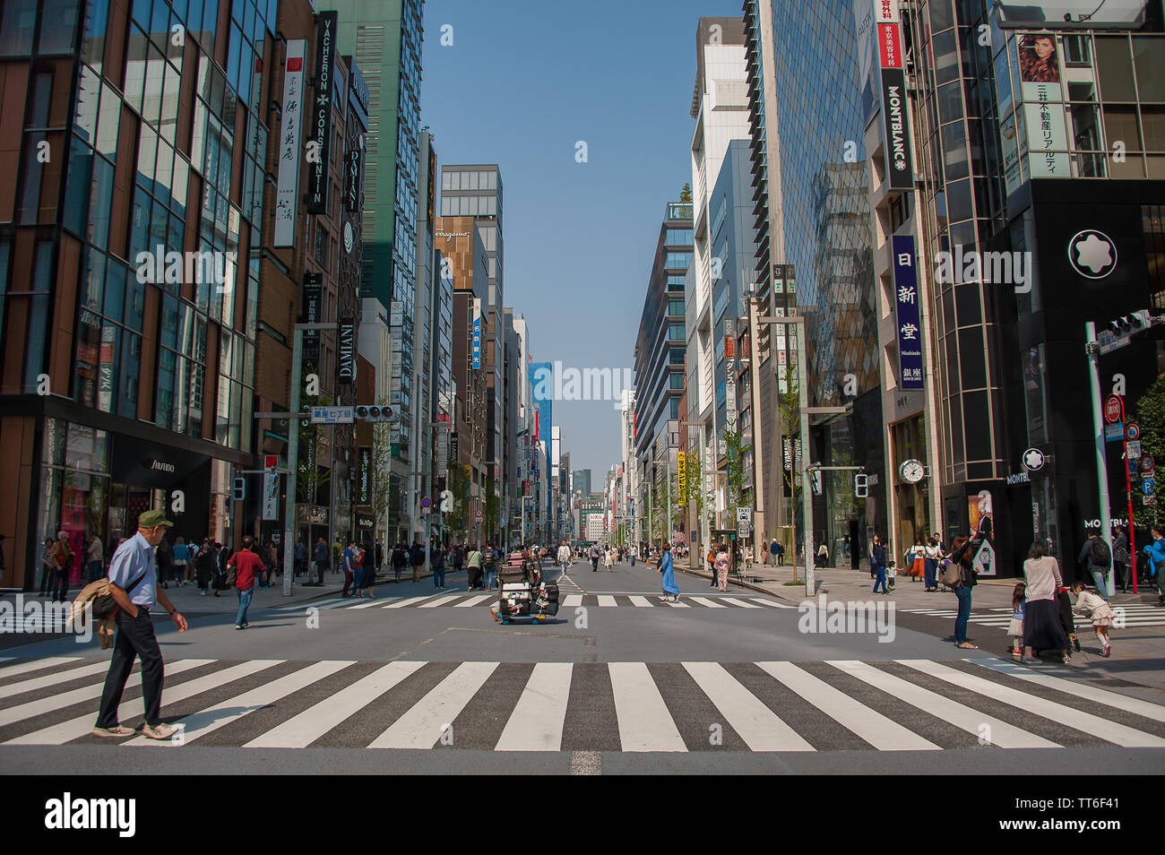 Chuo dori architecture hi-res stock photography and images - Alamy