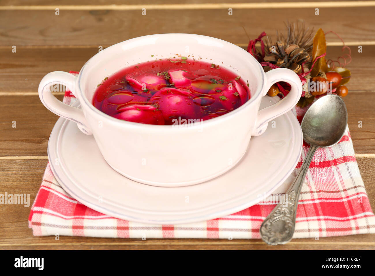 Borscht bowl russian decorative hi-res stock photography and images - Alamy