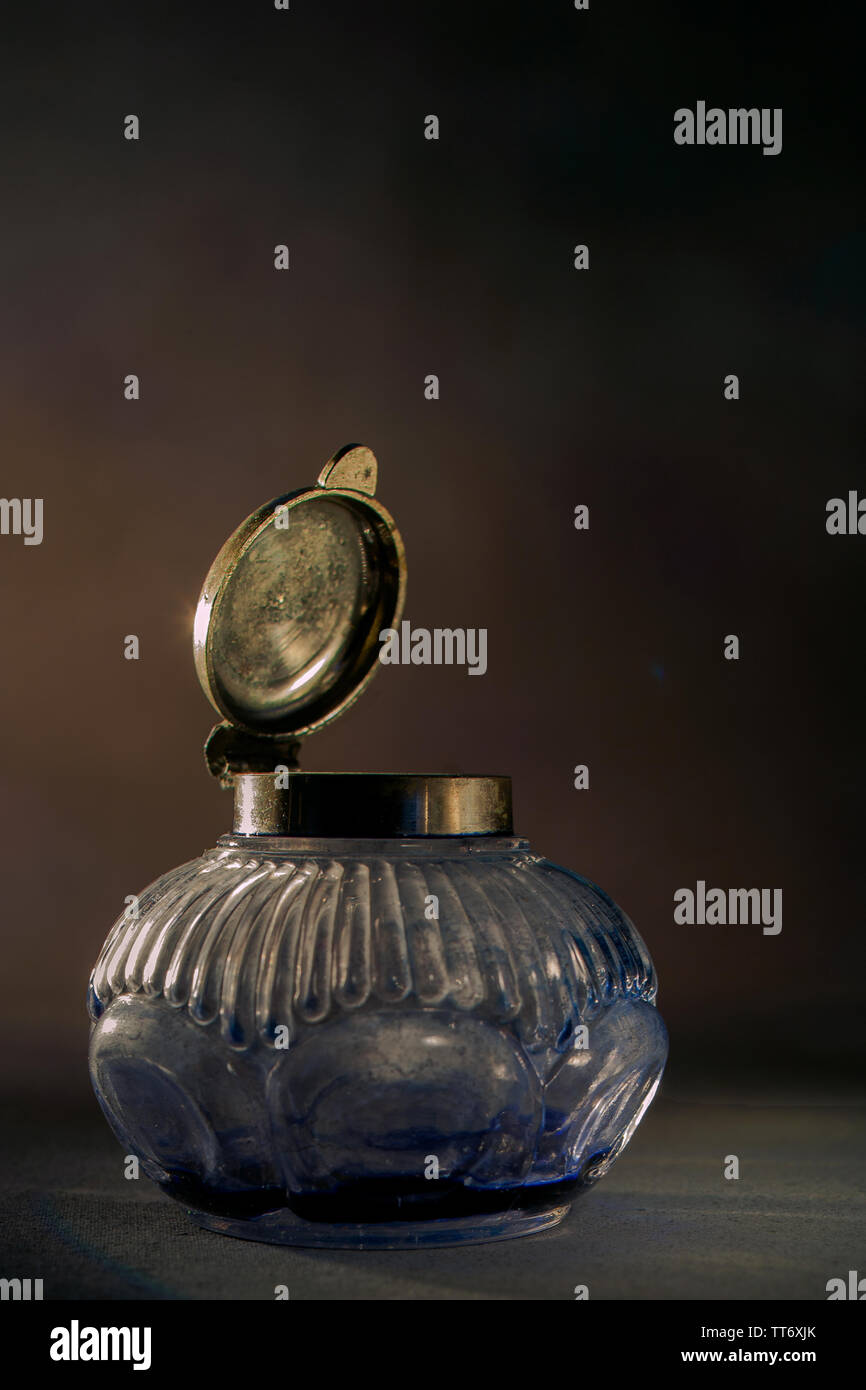 28 Oct 2005 Vintage Glass Inkwell Brass Hinged Lid Ink Pot Antique ...