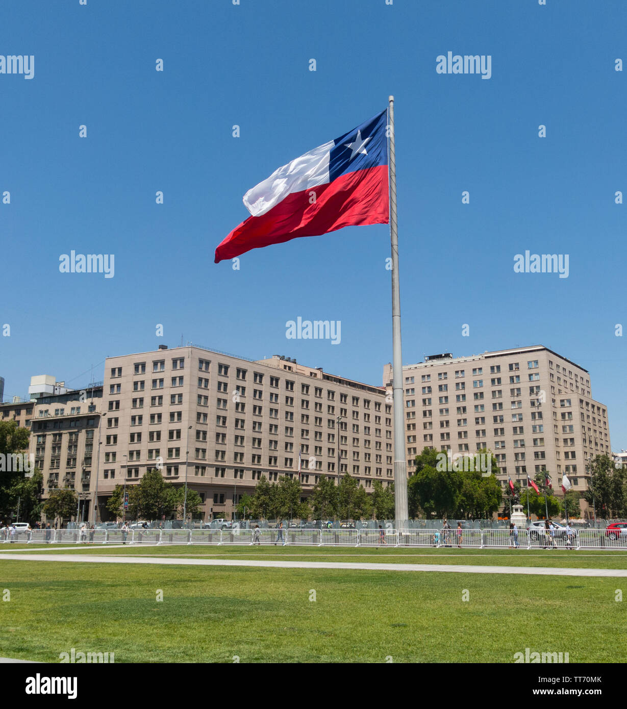 SANTIAGO DE CHILE, CHILE - JANUARY 26, 2018: Chileans walking near the ...