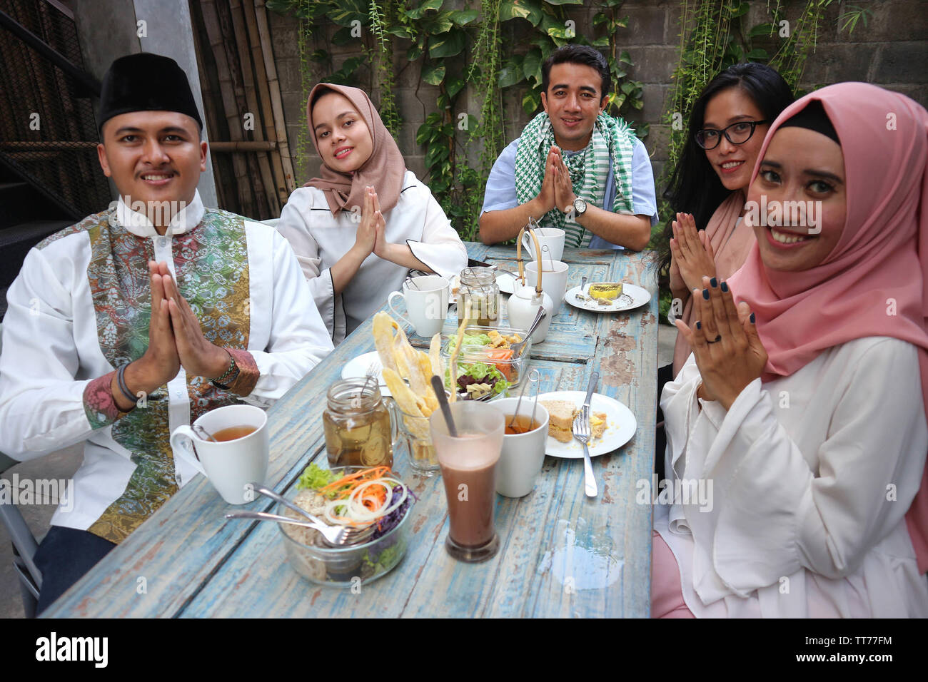 Ramadan celebration hi-res stock photography and images - Alamy