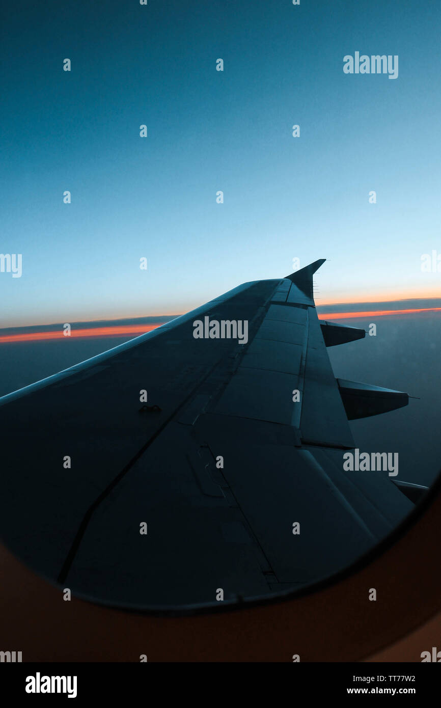 Port airplane wing hi-res stock photography and images - Alamy