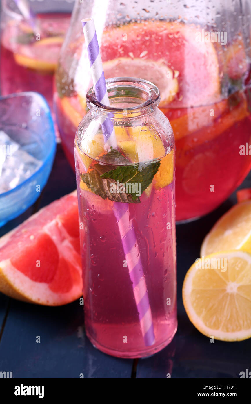 Pink lemonade in glasses hi-res stock photography and images - Alamy