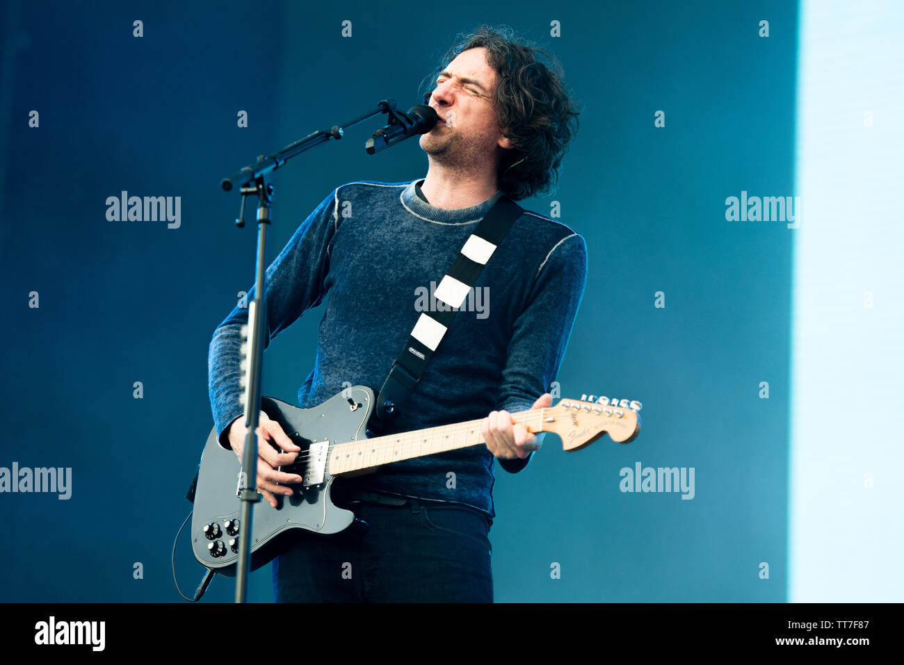 2002 Gary Lightbody Girlfriend