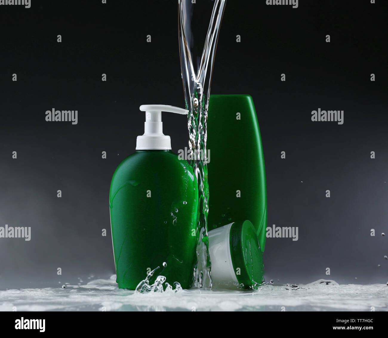 Gray cosmetic dispenser space hi-res stock photography and images - Alamy