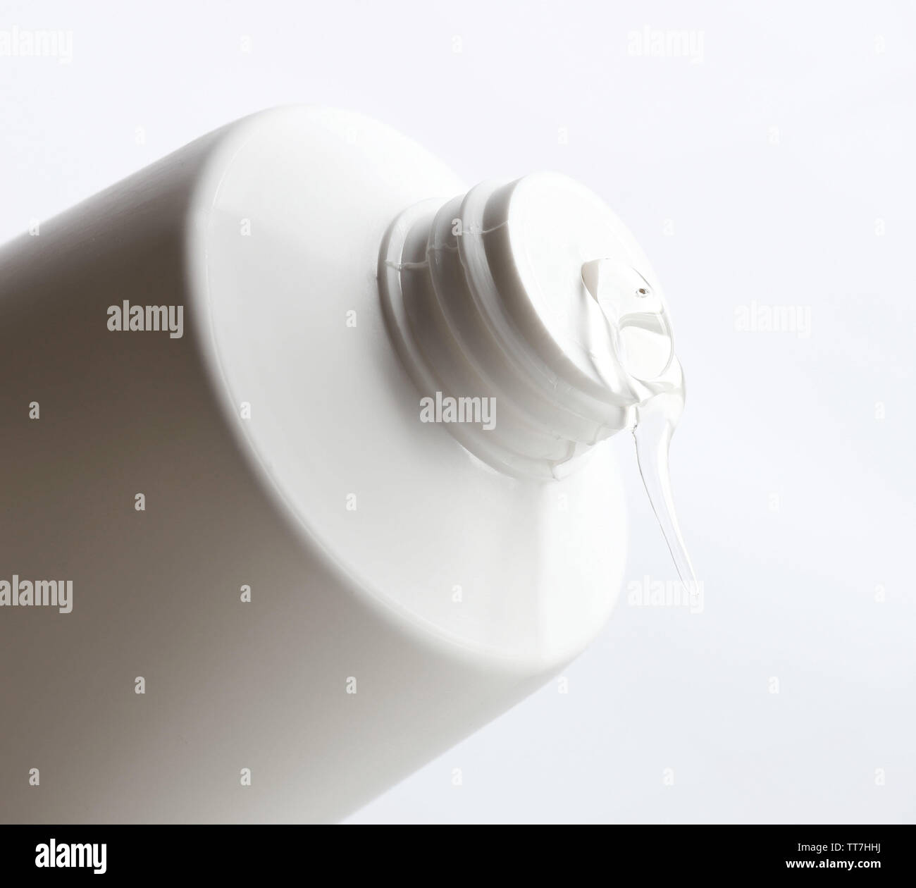 Liquid pouring from bottle hi-res stock photography and images - Alamy