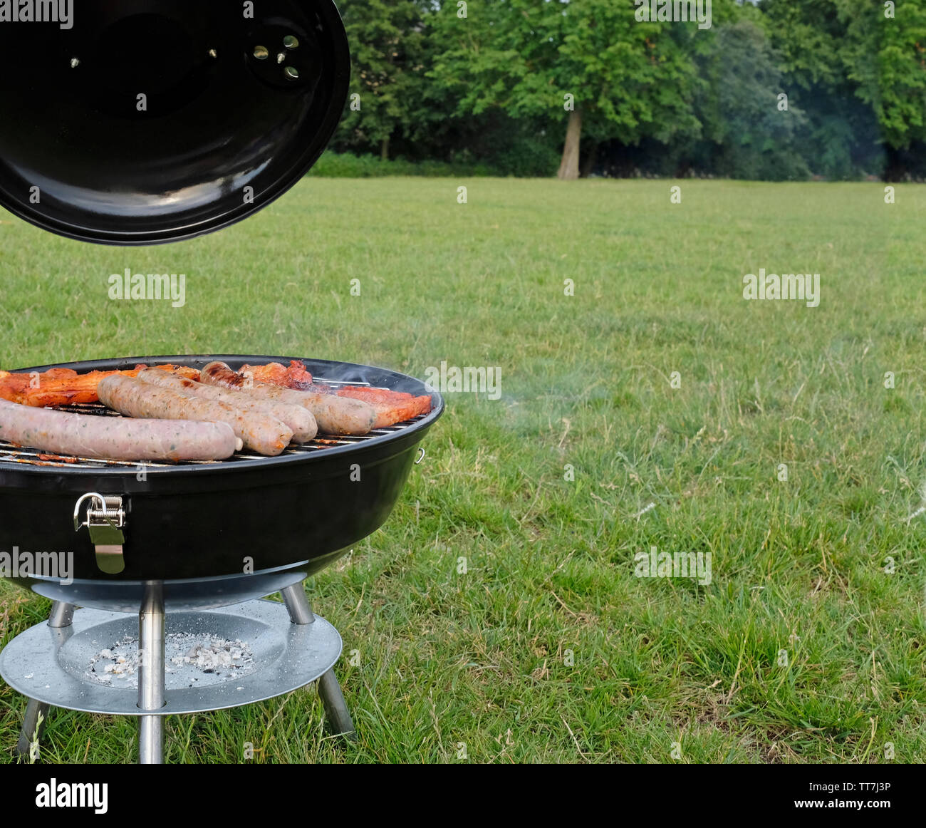 Barbecue season hi-res stock photography and images - Alamy