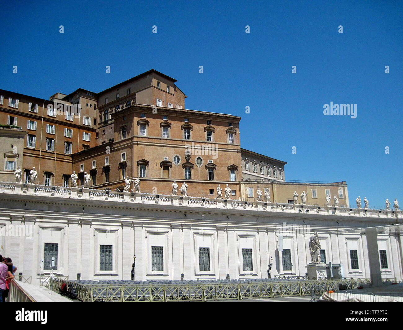THE BUILDING FROM WHERE THE POPE GREETS ALL VISITORS TO THE VATICAN IN ...