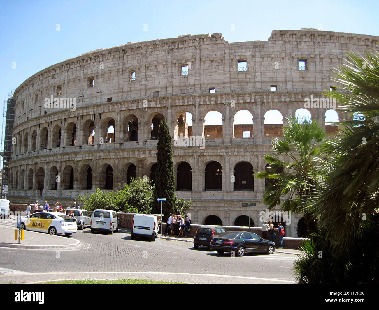 A VIEW OF THE EXTERIOR OF THE COLLOSEUM , ROME, ITALY Stock Photo - Alamy