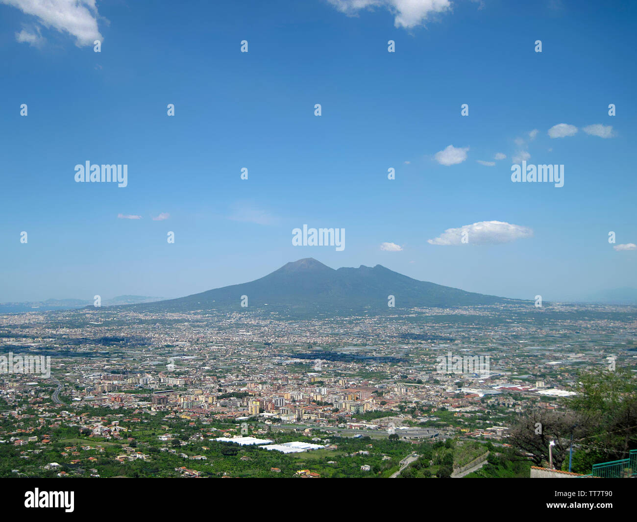 VIEW OF MOUNT VESUVIUS FROM AMALFI COAST, ITALY Stock Photo - Alamy