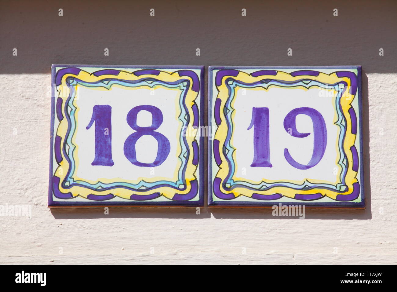 18 tiles hi-res stock photography and images - Alamy