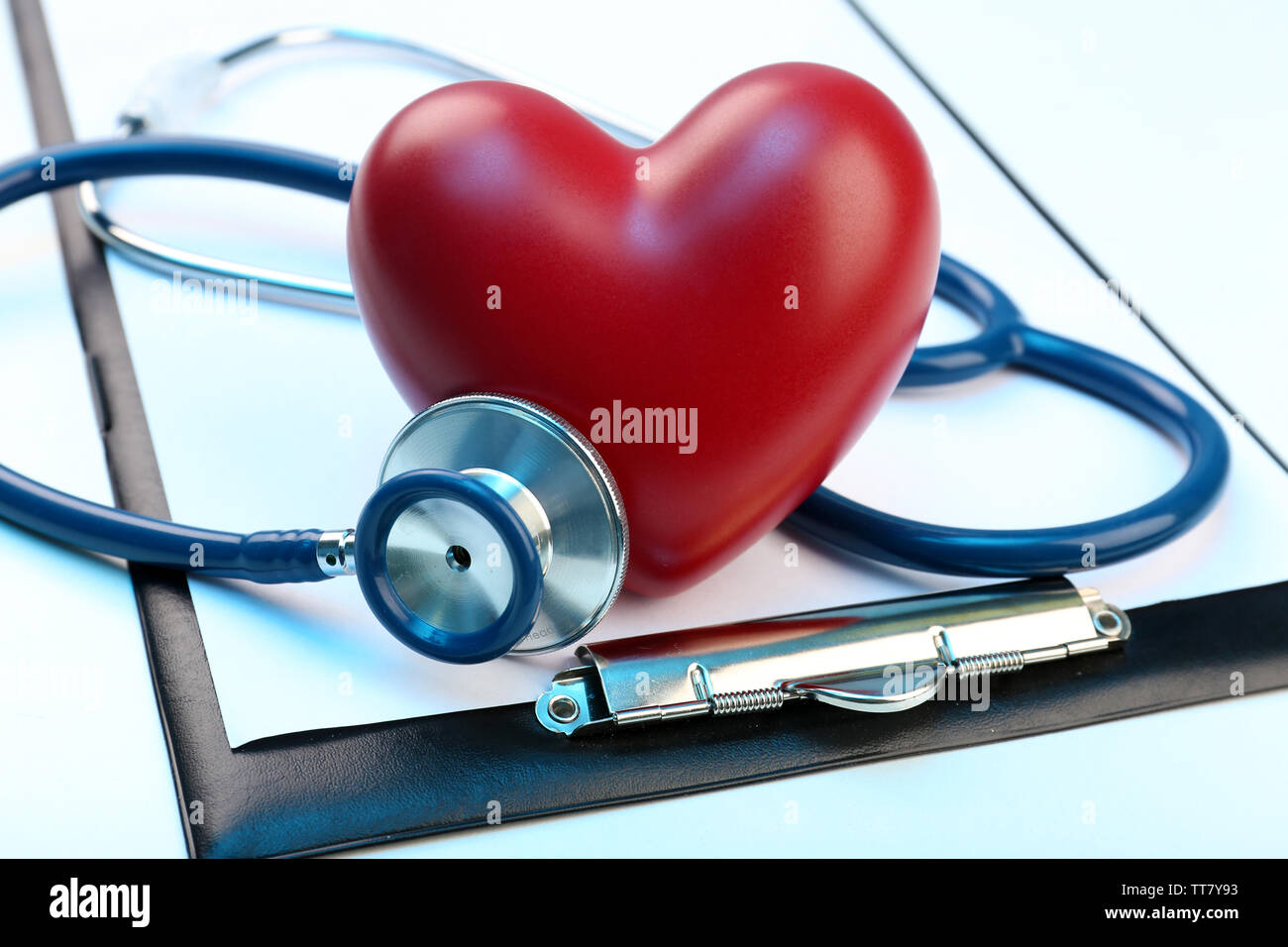Stethoscope with heart close-up Stock Photo - Alamy