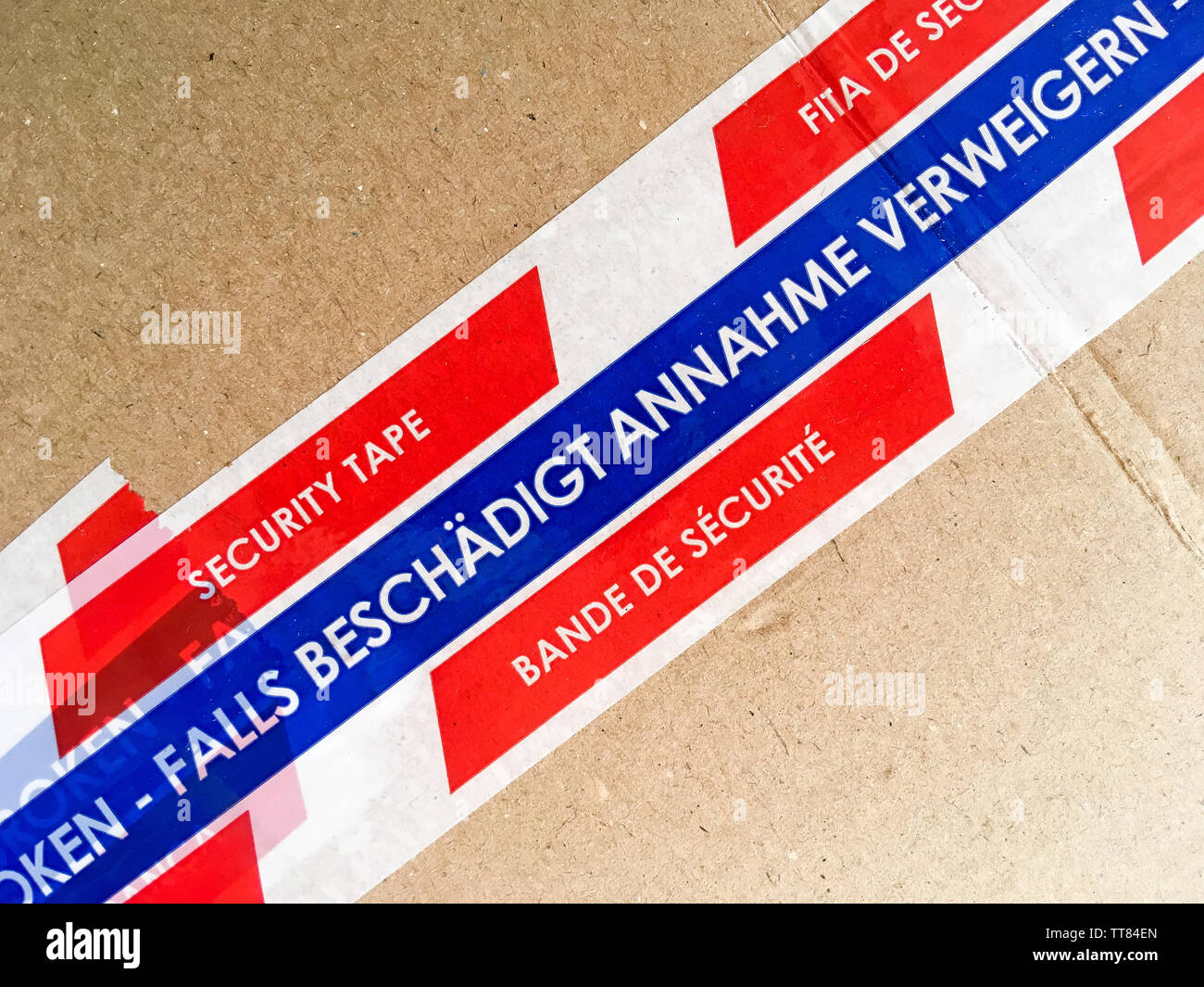 Security band for packs shipping Stock Photo - Alamy