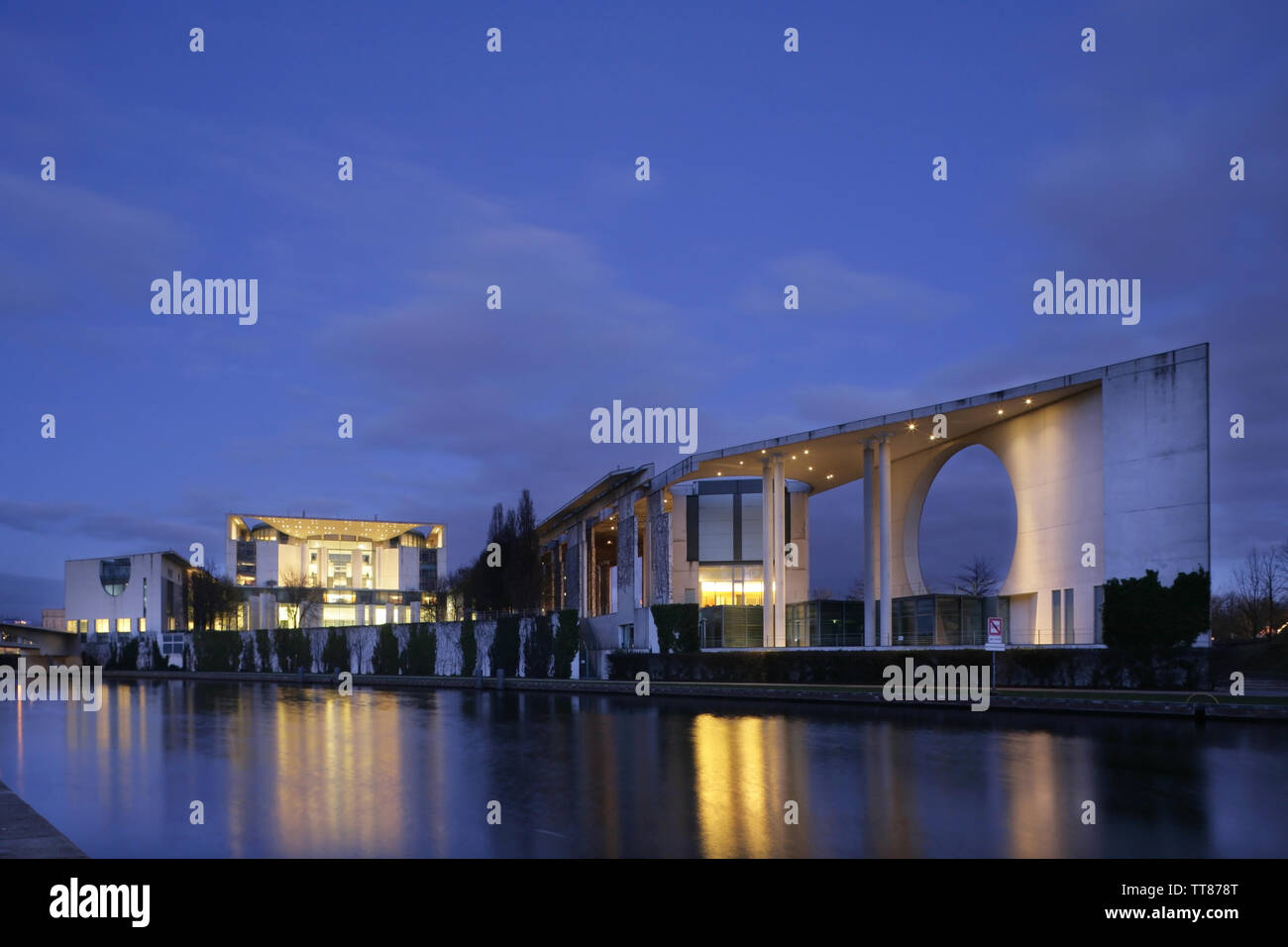 New chancellery building hi-res stock photography and images - Alamy