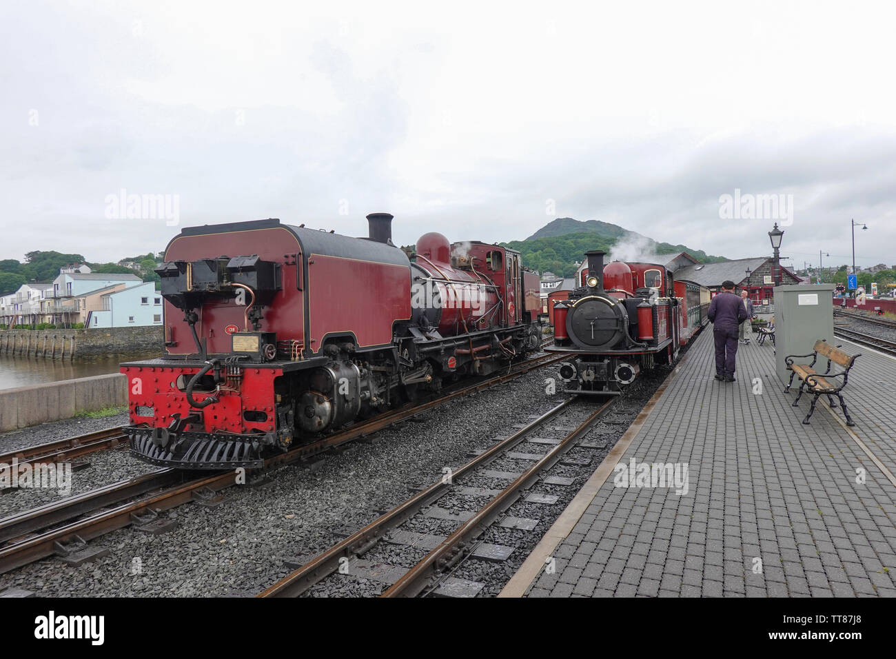 Welsh Highland Garratt & Ffestiniog Double Fairlie at Porthmadog ...