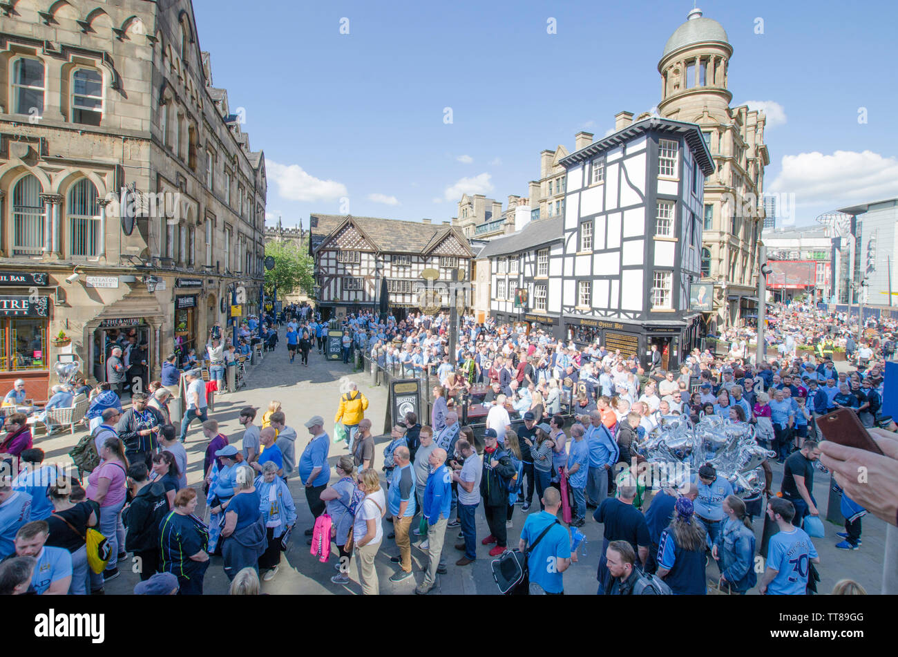 Manchester city bus parade hi-res stock photography and images - Alamy