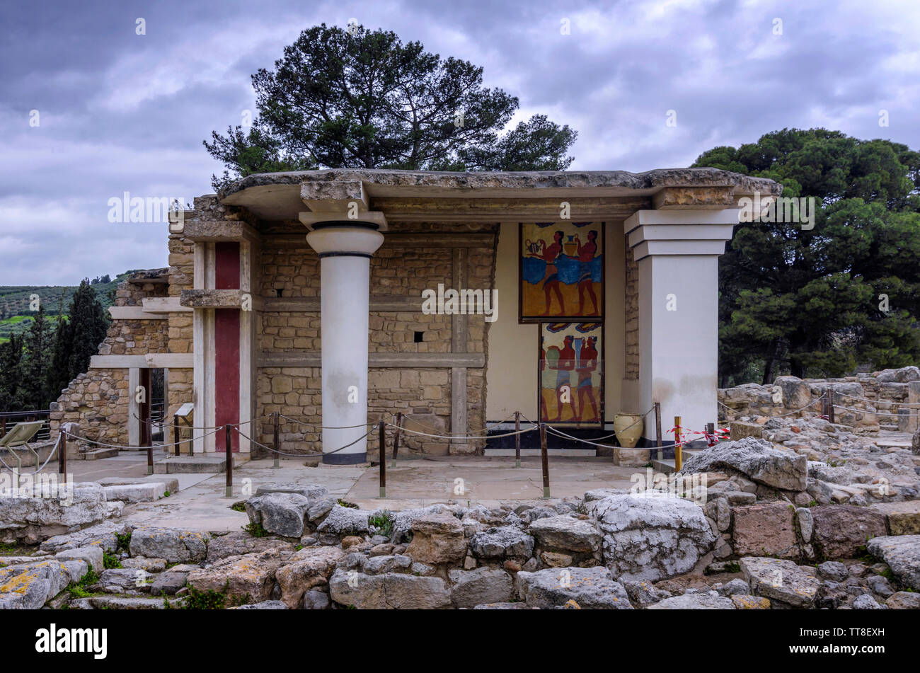 Minoan frescoes hi-res stock photography and images - Alamy
