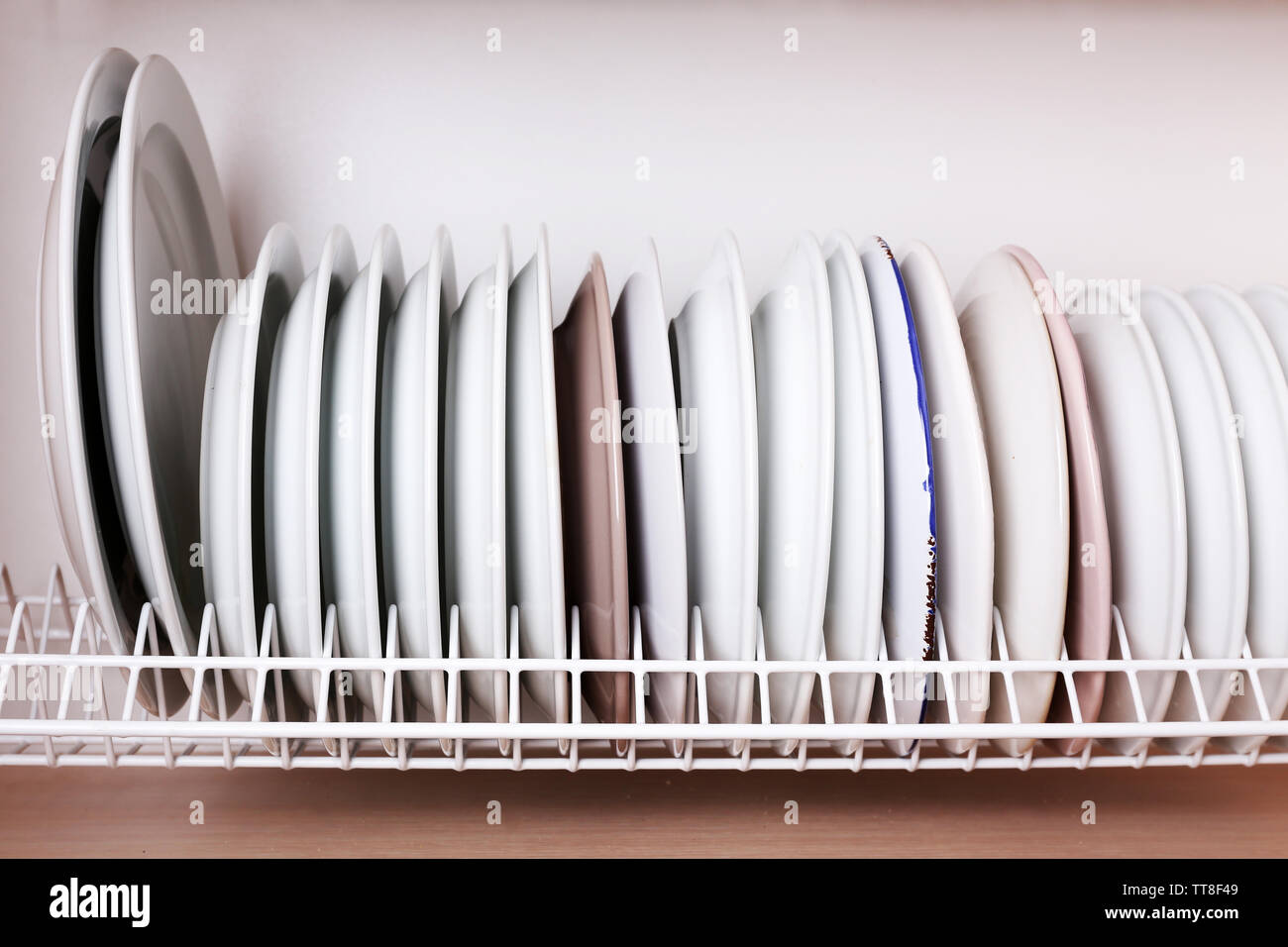 Plates Drying High Resolution Stock Photography and Images - Alamy