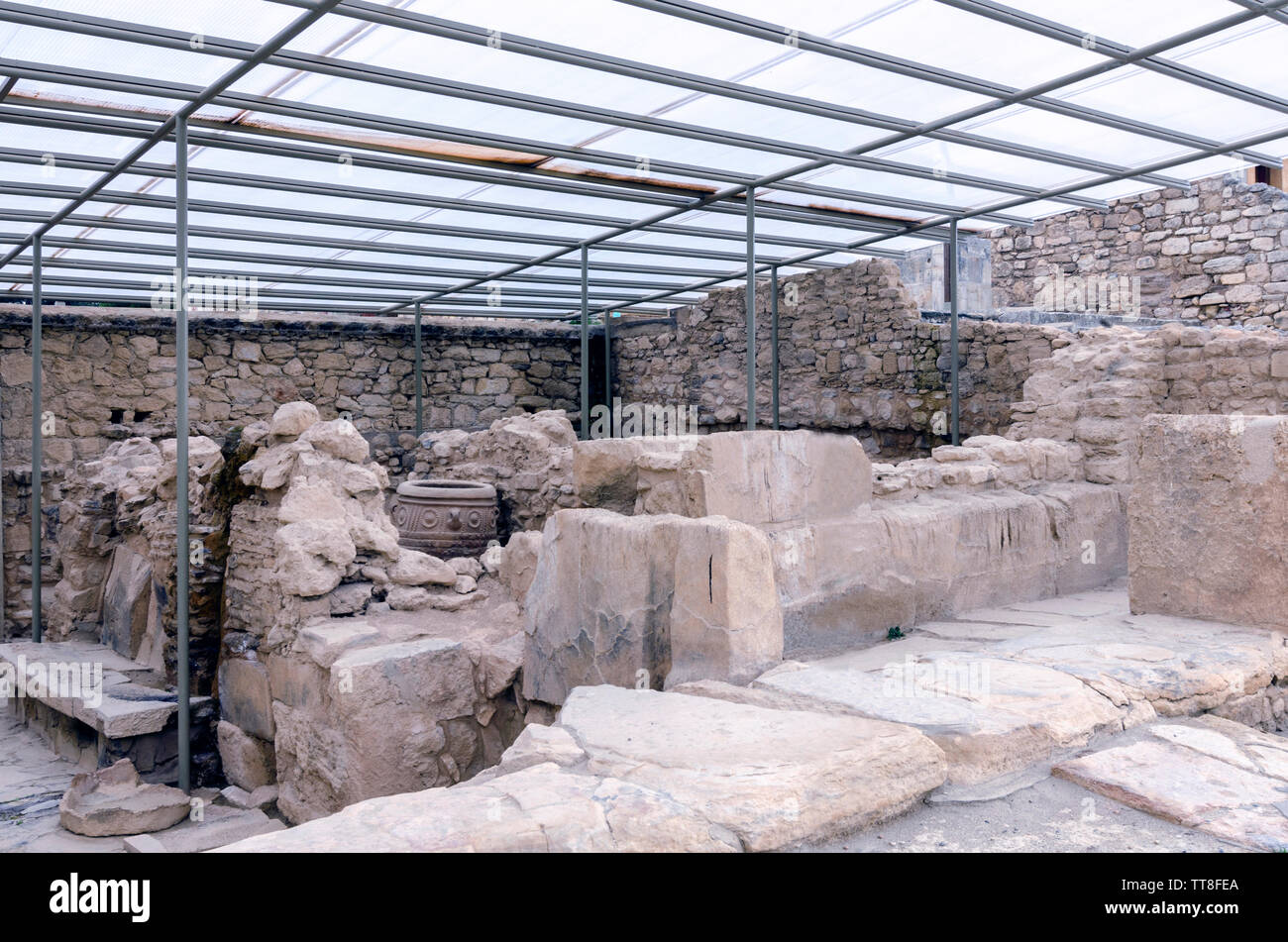 Minotaur labyrinth knossos hi-res stock photography and images - Alamy