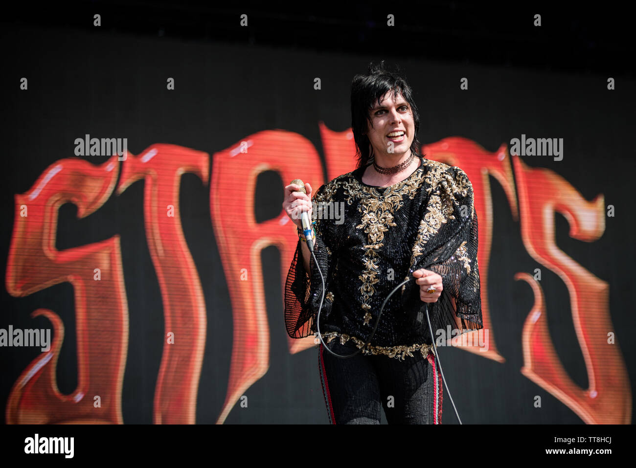 Struts singer hi-res stock photography and images - Alamy
