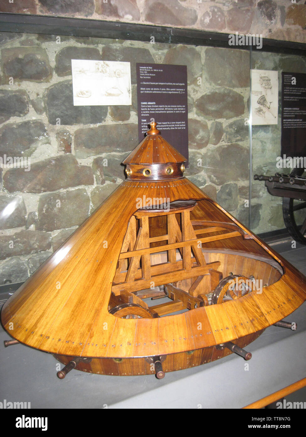 Da vinci tank hi-res stock photography and images - Alamy
