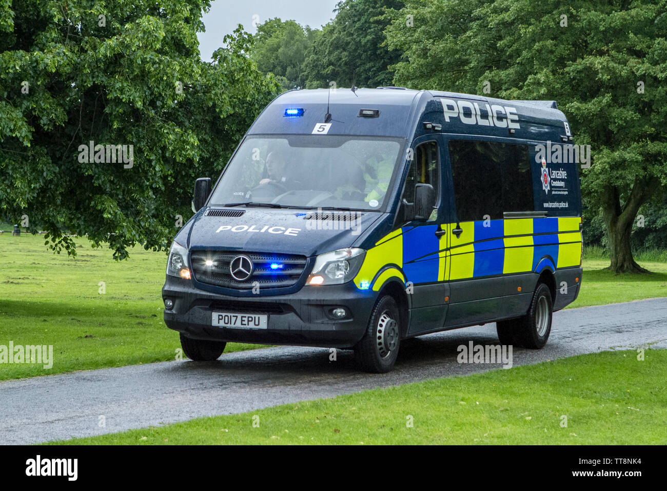 Mercedes sprinter hi-res stock photography and images - Alamy