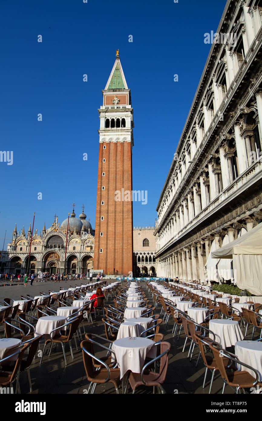 St mark's basilica exterior hi-res stock photography and images - Alamy
