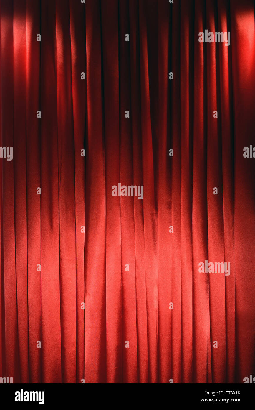 Deep red curtain hi-res stock photography and images - Alamy