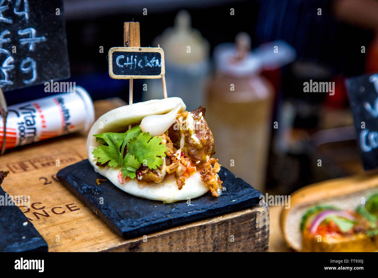 Chicken bao at Maltby Street Market, London, UK Stock Photo - Alamy