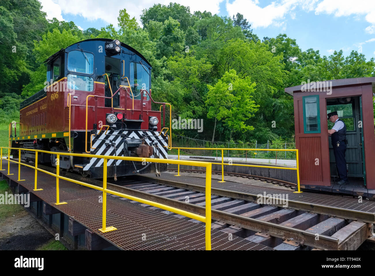 Railway turntable hi-res stock photography and images - Alamy