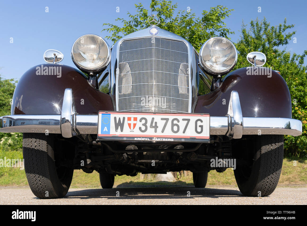 Mercedes profile hi-res stock photography and images - Alamy