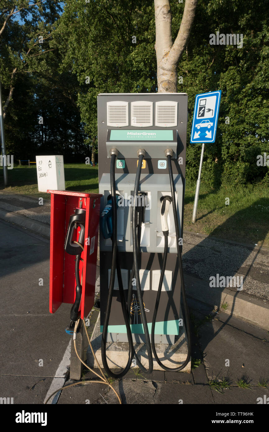 Electric vehicle charging point Stock Photo - Alamy