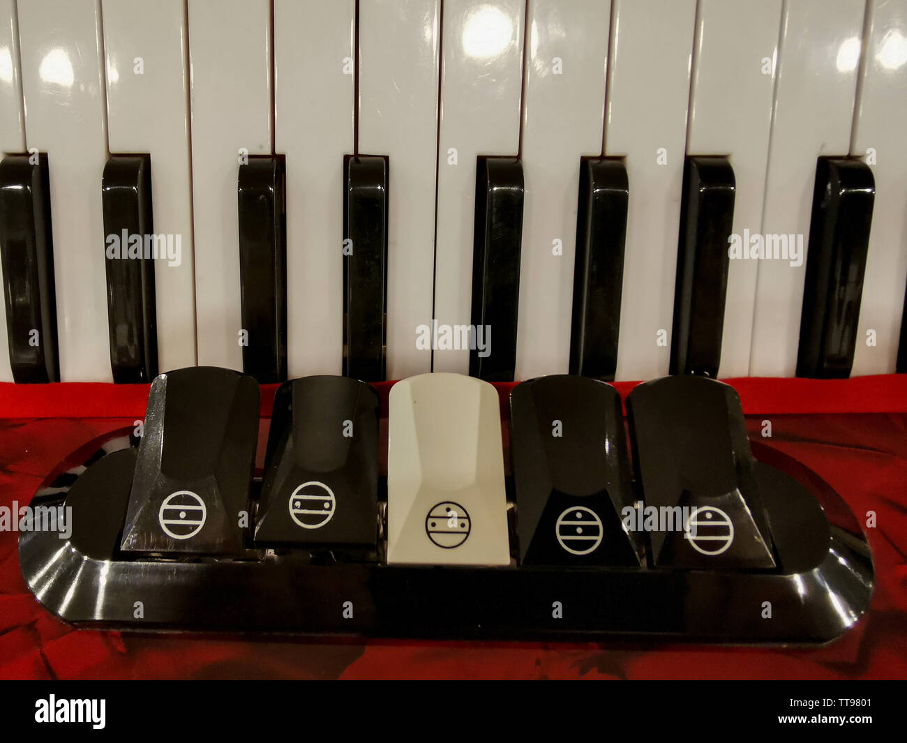 Button box hi-res stock photography and images - Alamy