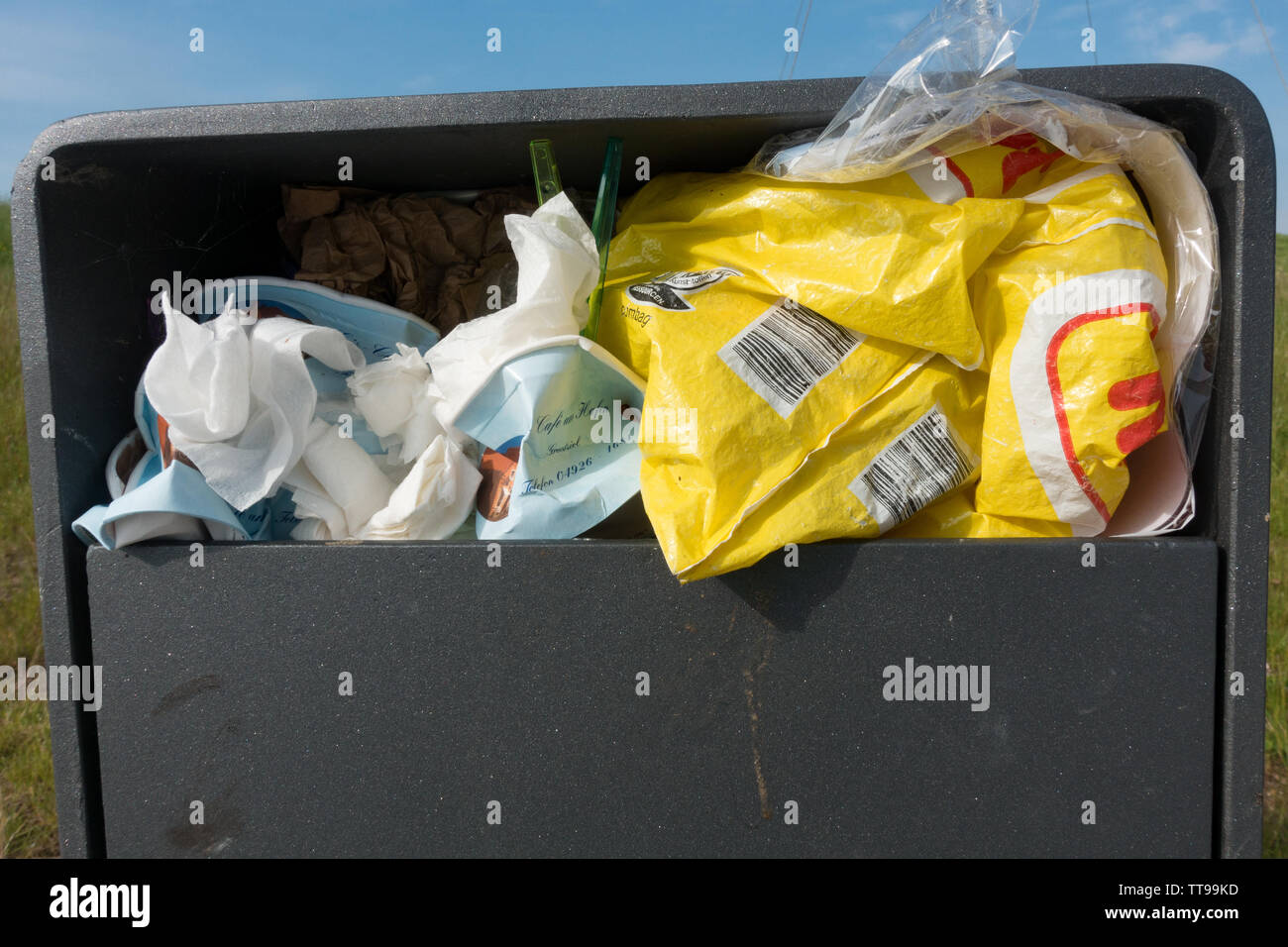 Full bin hi-res stock photography and images - Alamy