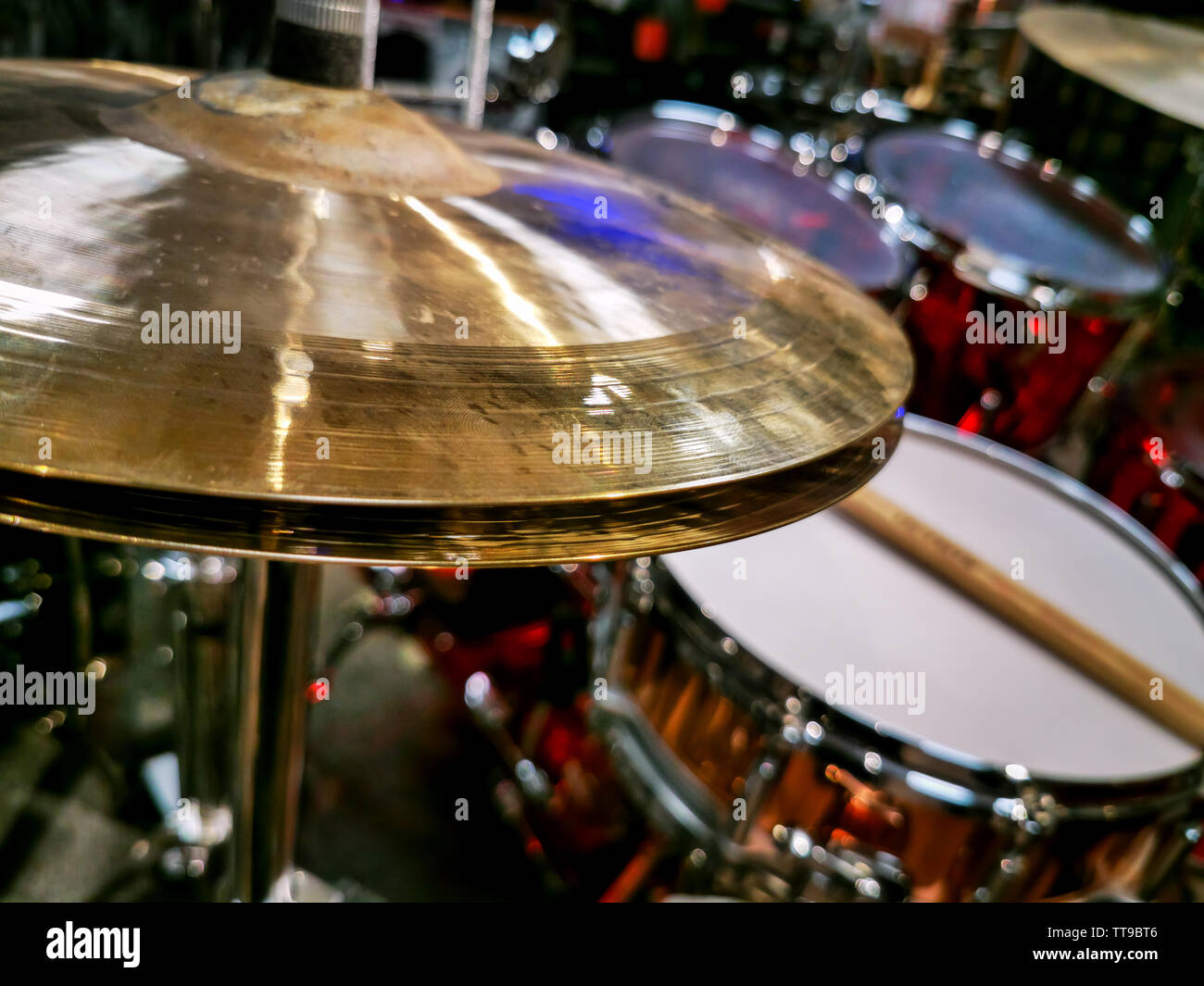 cymbals for drummers at music store ready to perform drum solo Stock ...
