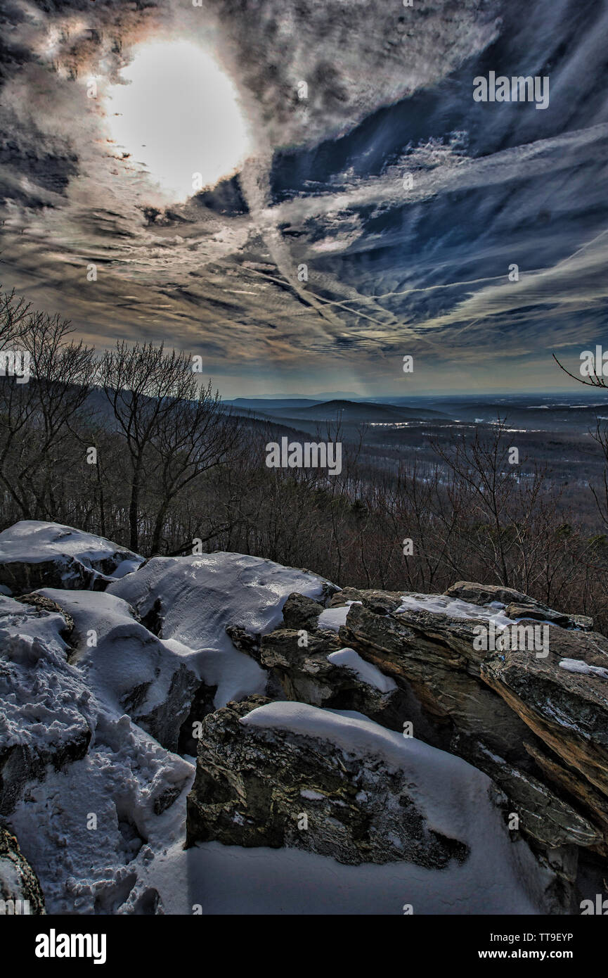Bears den rock overlook hi-res stock photography and images - Alamy