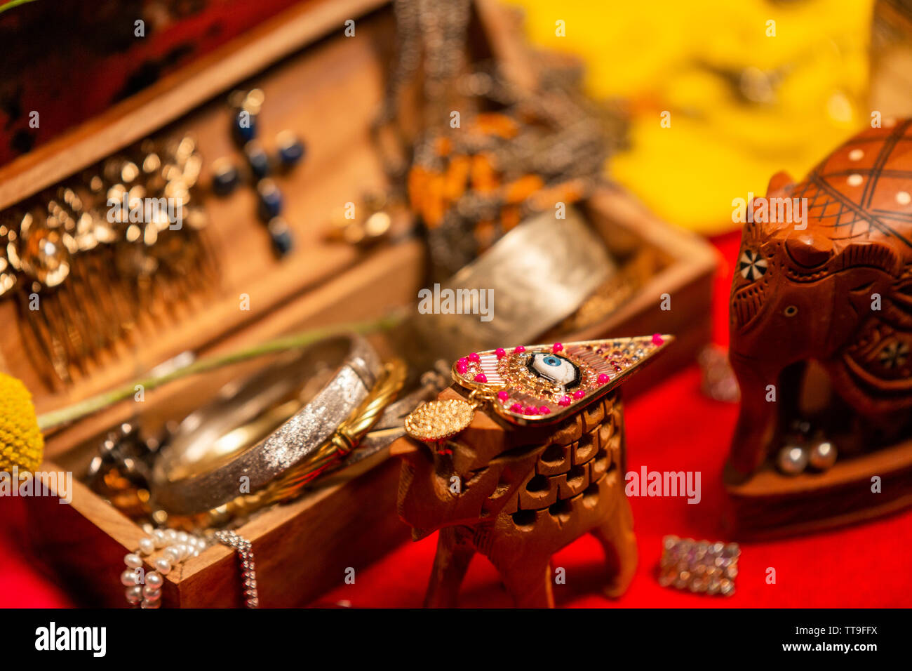 Spread box hi-res stock photography and images - Alamy
