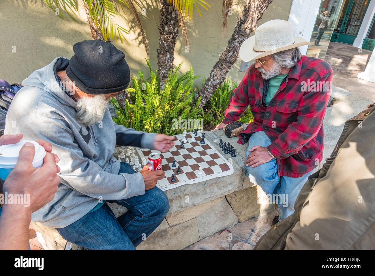 Sidewalk chess board hi-res stock photography and images - Alamy
