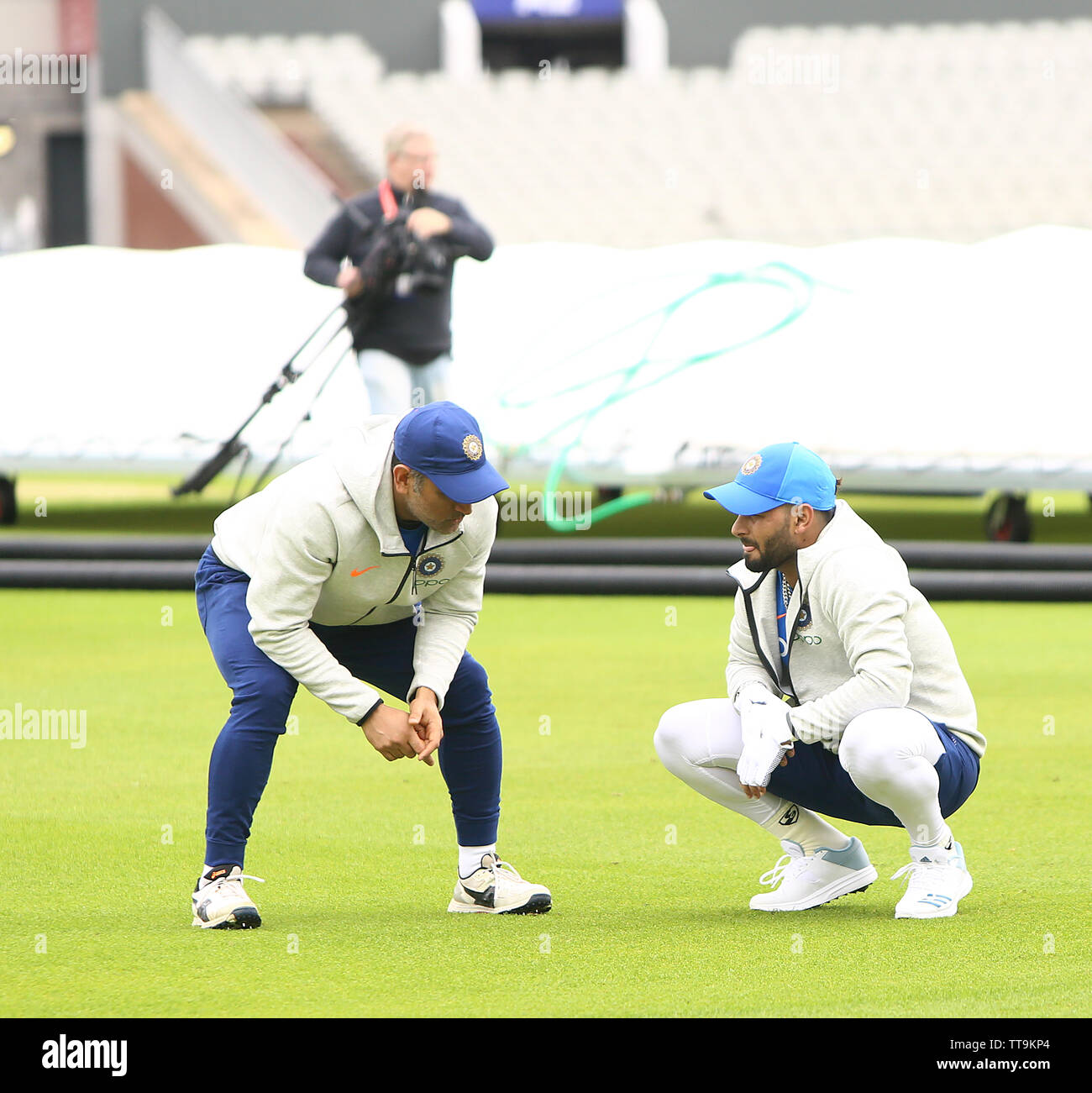 Ms dhoni 2019 world cup hi-res stock photography and images - Alamy